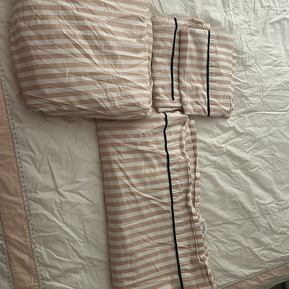 Emiky & Meritt | Bedding | Emily Merritt Organic Sheets Pottery Barn ...